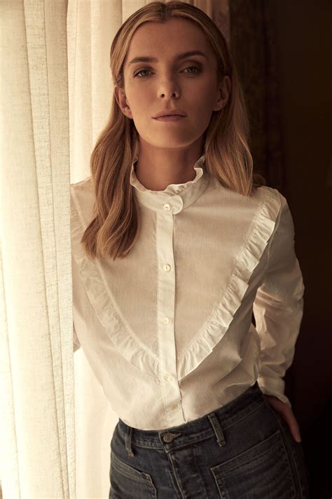 Betty Gilpins Instagram Twitter And Facebook On Idcrawl