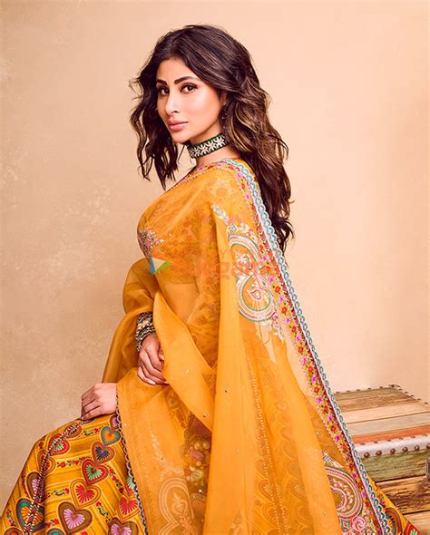 Mouni Roy Photos Images Hd Wallpapers Mouni Roy Hd Images Photos