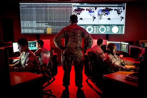 Defense Office Brings Small Tech Companies Into Big League Us