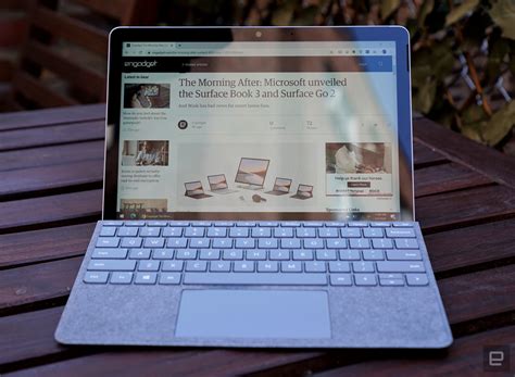 Surface Go Review Microsoft S Tiny Pc Is Only A Tiny Bit Better Engadget