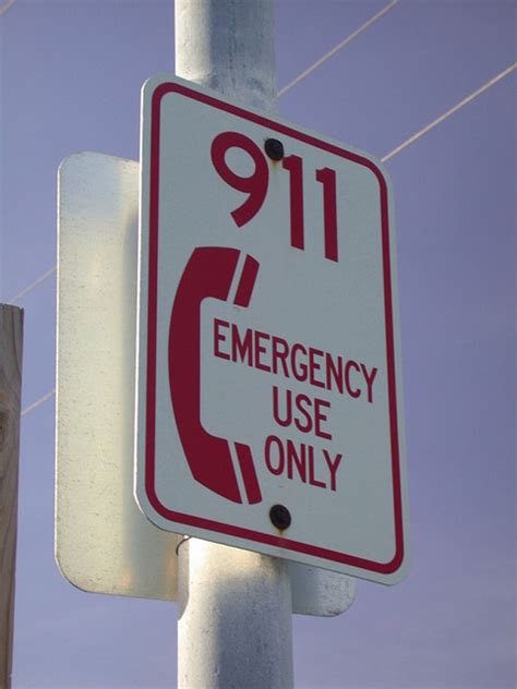 911 (экстренный номер) — Википедия