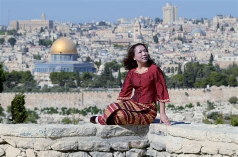 အမေရိကန်မှာ ဒုက္ခသည်တွေကို လိမ်လည်မှုနဲ့ မြန်မာ ဆယ်လီလုပ်ငန်းရှင် ဒေါ်လာသန်းချီ ဒဏ်ရိုက်ခံရ