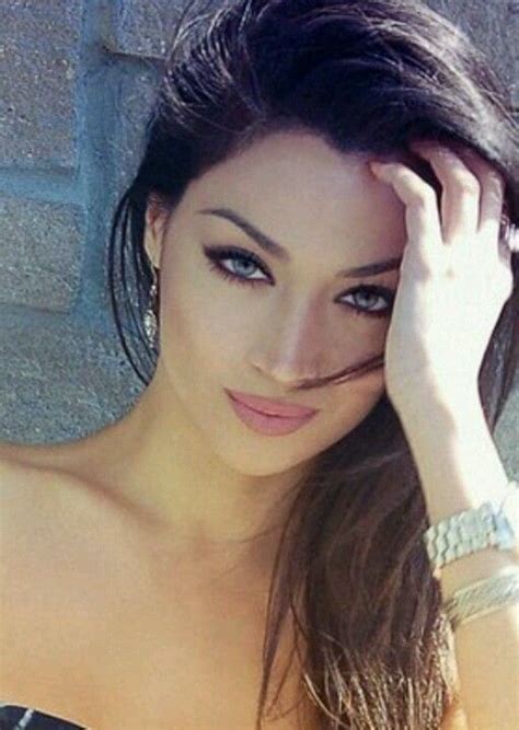Claudia Lynx ดวงตาสวยงาม ความงาม