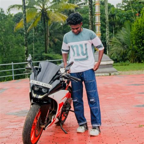 Sidharth Saju Threads Say More