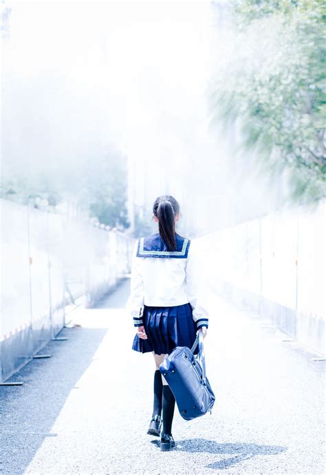 清纯美女学生妹性感制服诱惑写真 高清性感jk制服美女图片写真 三千图片网