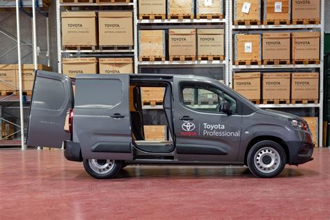 Toyota Proace City Van Dimensions On Capacity Payload Volume Towing Parkers