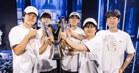 “t1 Lpl 상대로 불패신화 이어갔다”…t1 월즈 두 번째 2연속 우승