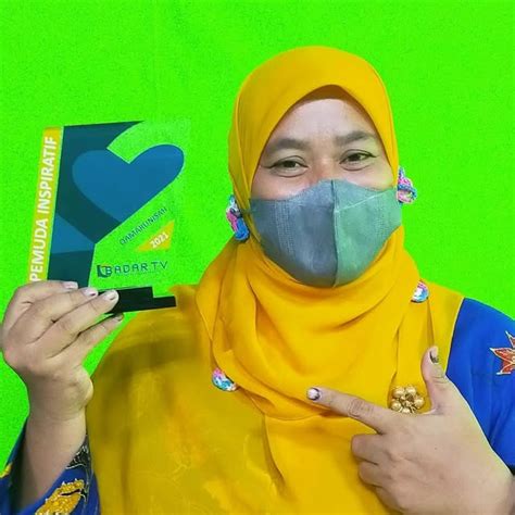 Runi Runie Runi Runie • Threads Say More