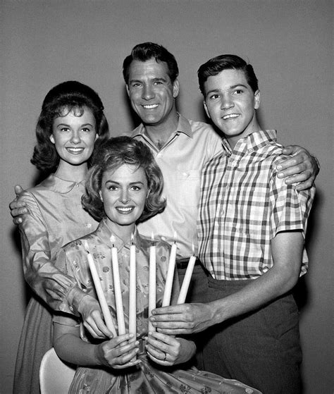 Donna Reeds 16 Facts About The Sitcom And Film Star