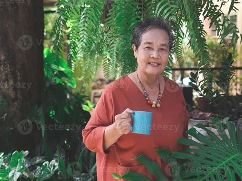 Señora Madura Nalgonas Sabrosa Imágenes Fotos y Fondos de pantalla para Descargar Gratis