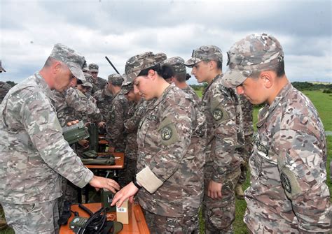 კადეტთა სამხედრო საველე სწავლებები გრძელდება სწავლებაში მესამე ქვეითი ბრიგადის კავშირგაბმულობის