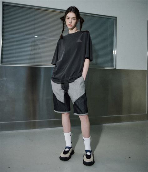 무채색 패션 봇 On Twitter 이벤트 제품지원 랜덤으로 3명 선정해서 티셔츠 드립니다 꼼파뇨 나비 퀄리티 미쳤고 워싱 처리도 너무 좋네요 🩶 리트윗하면