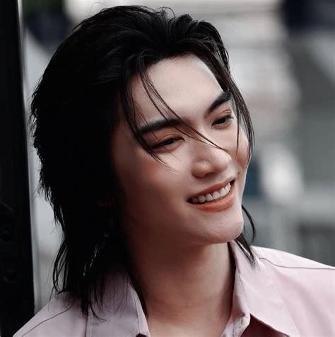 နှုတ်မဆက်နဲ့ငိုချင်တယ် စိုးပိုင် Music Like Facebook