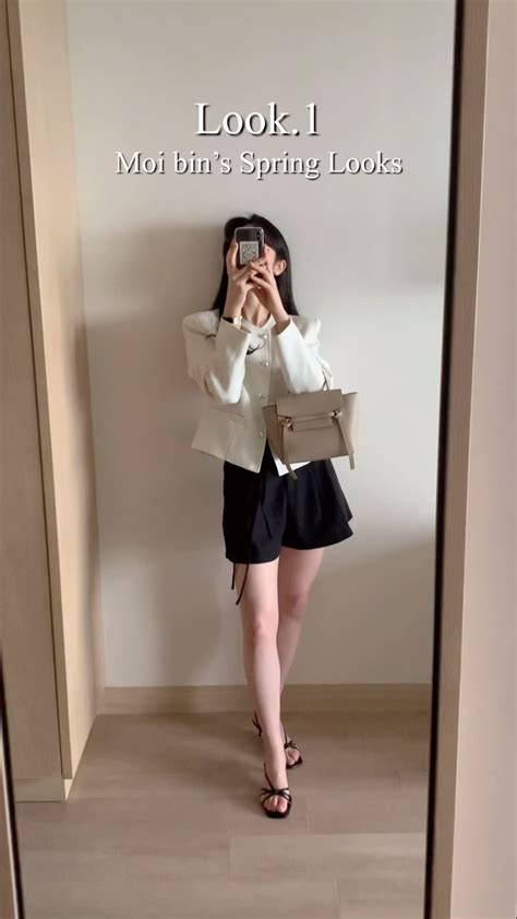 수 빈 운동 마치고 들어갔더니 기다리던 택배가 와있었고 밤 12시 넘어 혼자 한 언박싱 드디어 마음에 드는 여름용 단화를 찾았다 신발장에도 살금살금 봄이 온다