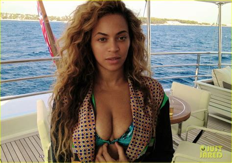Beyonce Bikini Babe In New Tumblr And Instagram Pics Photo 2757060