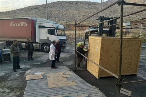 تحویل یک دستگاه امآرآی به مجتمع درمانی امام رضاع کرمانشاه