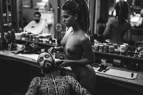 Naked Atlas Marisa Papen