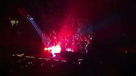 2014-04-22 Black Sabbath... Rat Salad / Supernaut Intro & Drum Solo - YouTube