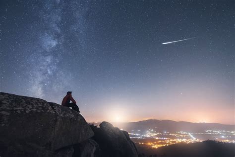 Chuva De Meteoros Perseidas Ocorre Hoje Saiba Horário E Como Assistir