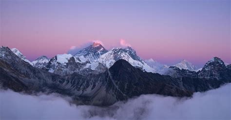 Erstbesteigung vor 71 Jahren: Als der Everest seinen Mythos verlor | 1&1