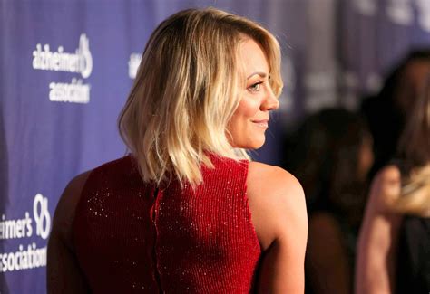 Kaley Cuoco 6 Hot Celebs Home