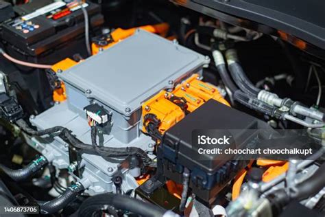 전기 자동차의 엔진의 세부 사항 에코 자동차 엔진의 전기 시스템 자동차 부품 개념 배터리 전원에 대한 스톡 사진 및 기타 이미지