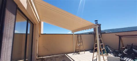 ტენტი ადერიდა საყრდენებით