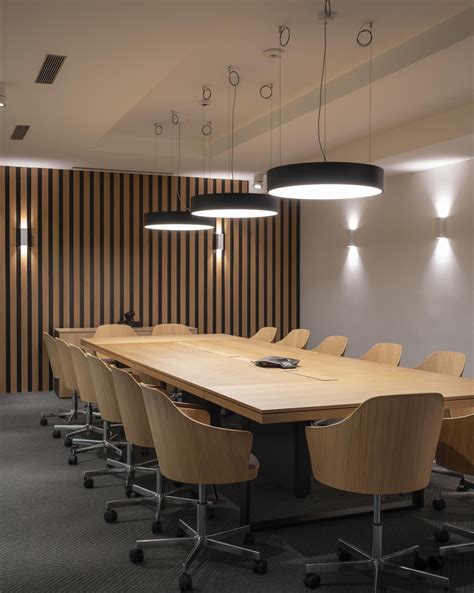 Diseño De Oficinas En Madera Y Blanco En Navarra Diseñadas Por Sube