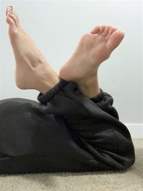 These Feet Own You ☺️🖤 R Verifiedfeet