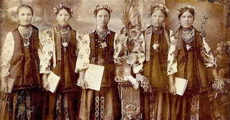 Український традиційний одяг Фотогалерея