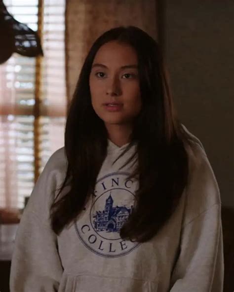 The Summer I Turned Pretty S02 Lola Tung Hoodie
