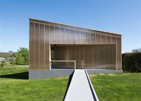 White Cube Gallery By Carmody Groarke Has Clear Plastic Skin