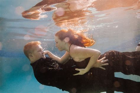 Unique Underwater Couples Session In Phoenix Steve And Anna Alyssa