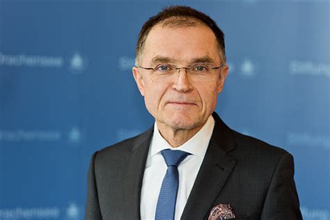 Prof. Dr. Hans Klaus aus Stiftungsrat verabschiedet - Stiftung Drachensee