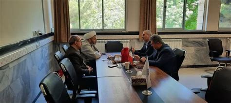 نشست مشترک موسسه تولیت شمس تبریزی و مفاخر خوی با دانشکده ادبیات و علوم