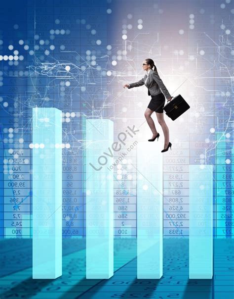 경제 회복 개념 그림에서 사업가 등반 막대 차트 사진 무료 다운로드 Lovepik