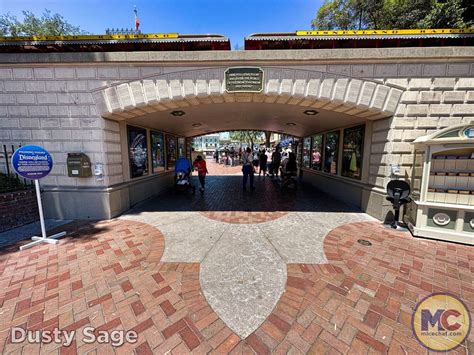 Disneyland News Disneyland Tunnel Crowds Micechat Micechat