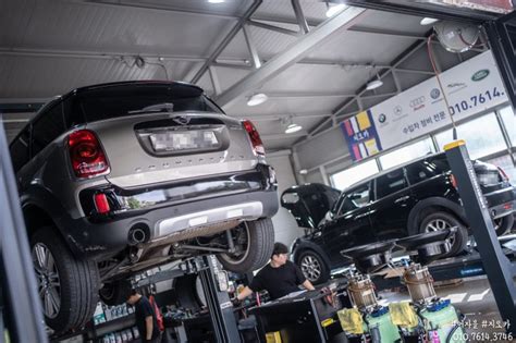 미니쿠퍼 컨트리맨 엔진오일 작업시 무상점검 기본 등속조인트 터짐 네이버 블로그