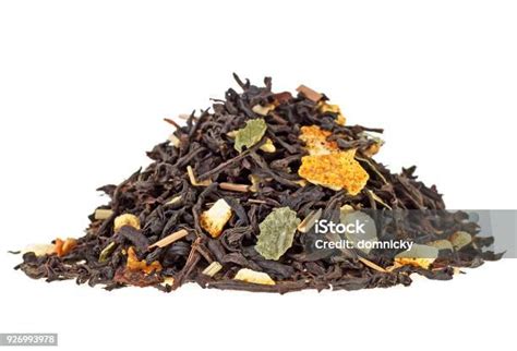 향기로운 건조 차 흰색 바탕에 과일의 더미 오렌지 열매와 레몬 잔디입니다 건강한 식생활에 대한 스톡 사진 및 기타 이미지 건강한 식생활 건조한 과일 Istock