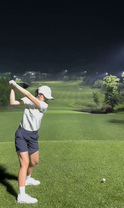 공날라가는거 봐 ️👏shorts Golf Golfswing 골프스윙 필드 이쁜스윙 드라이버샷 아이언스윙