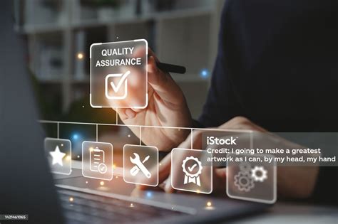 품질 보증 아이콘을 가리키는 펜을 들고 있는 사업가의 손 고급에 대한 스톡 사진 및 기타 이미지 고급 자신감 지원