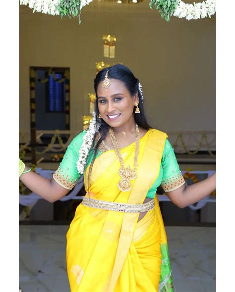 Aishwarya Kannan Kannanaishwarya • Instagram Photos And Videos