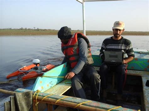 Field Operation Of Adcp River Ray Tethered To Boat And Real Time Download Scientific Diagram