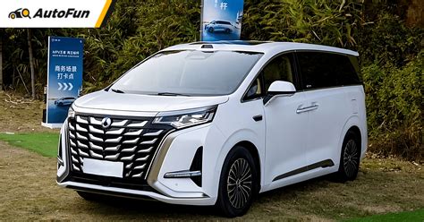 รูปภาพ 6 รายละเอียดเกี่ยวกับ ชมคันจริง Byd Denza D9 Hybrid เติมน้ำมัน