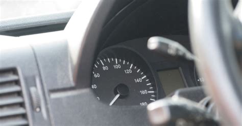 중고차 판매자·딜러 모두 속여 수억 원 가로챈 20대 일당 징역형