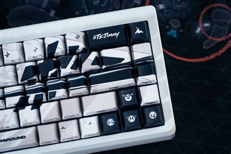 Apex Legends™ Higround Summit 65 Keyboard Wraith