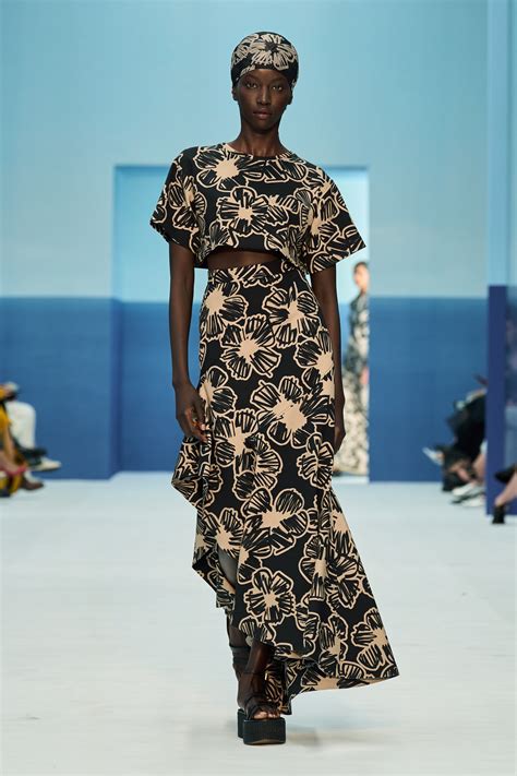 Max Mara Spring 2023 Ready To Wear Collection Artofit