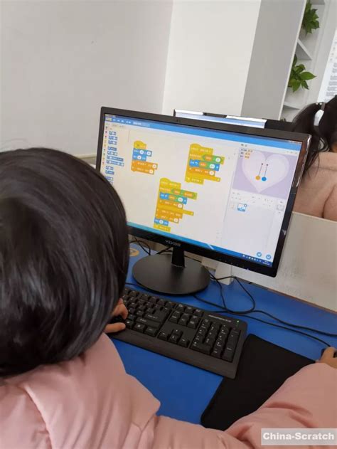 途灵编程scratch学生作品选登 牛顿摆 Scratch少儿编程网