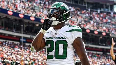 Ny Jets Rb Breece Hall Is Considering A New Jersey Number