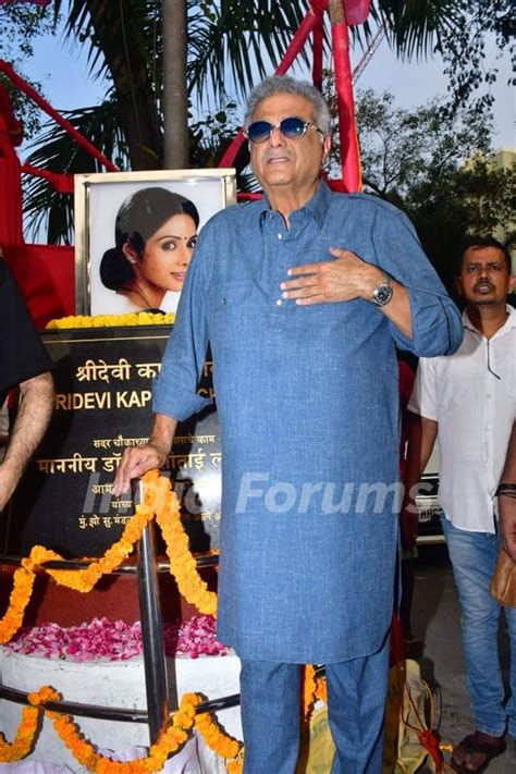 Shabana Azmi Boney Kapoor Khushi Kapoor And Other Celebs Snapped At The ‘unveiling Ceremony